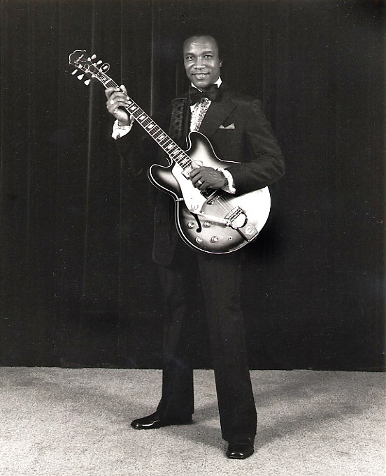 Famous recording artist leaving village - Forest Park Review