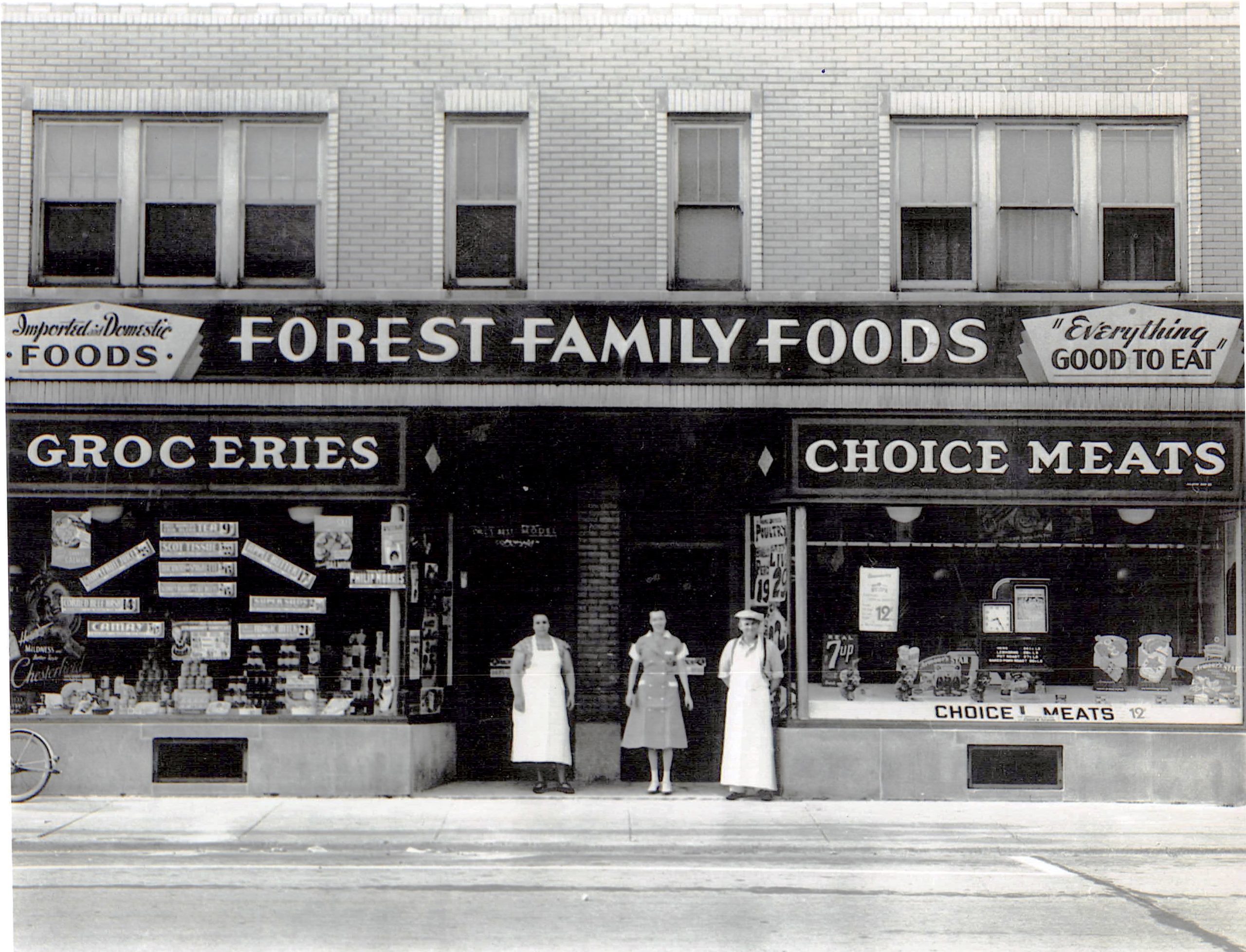 Radio goes to the market - Forest Park Review